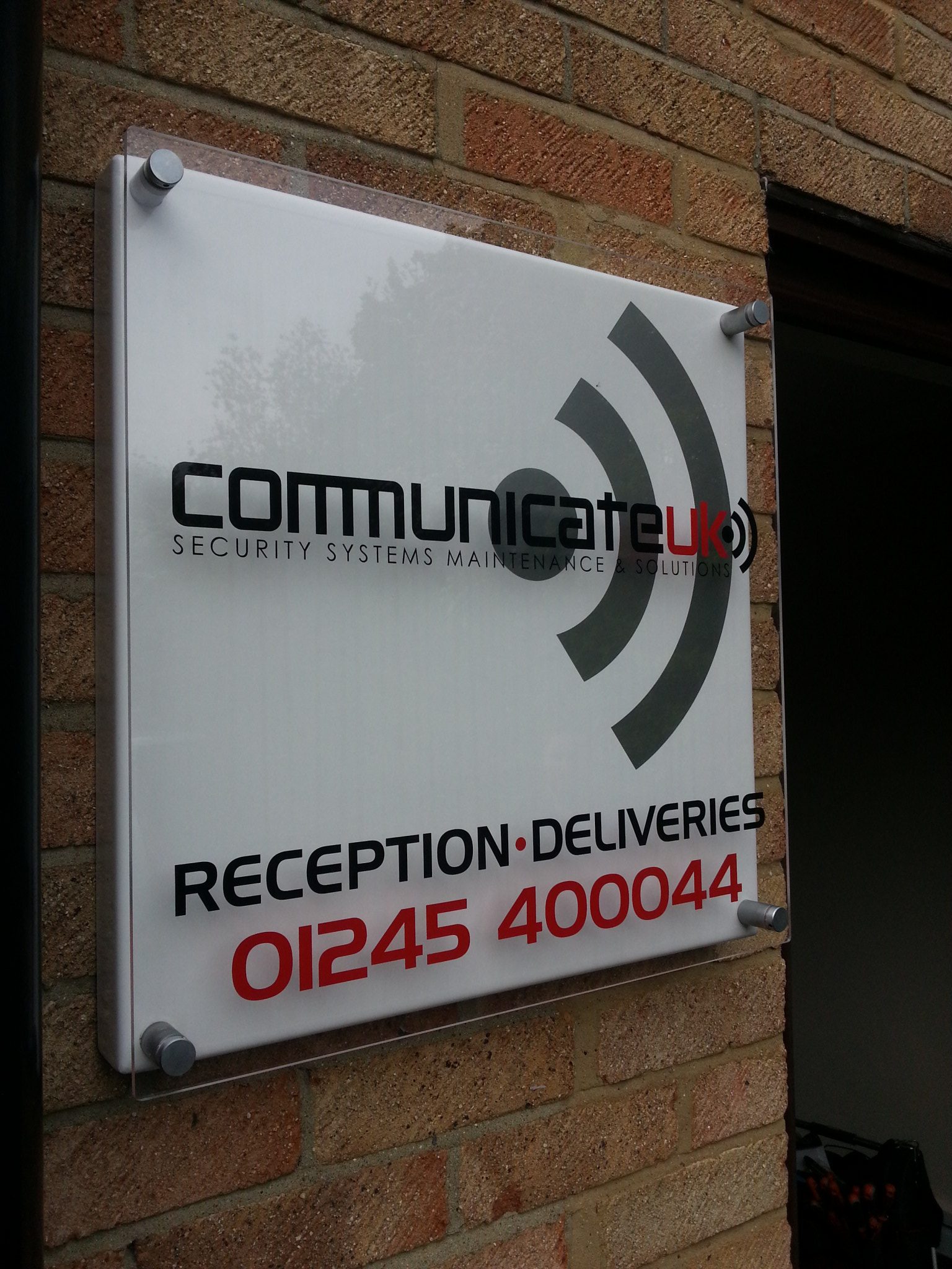 Perspex stand-off signs – Fordesigns